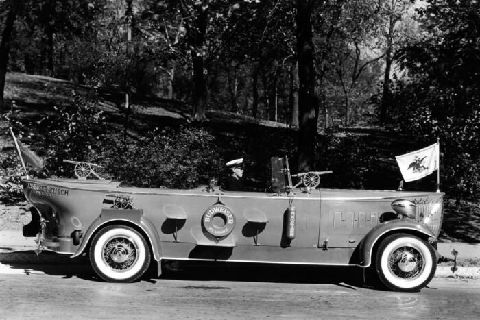 Discover all sorts of weird and obscure cars on Below The Radar